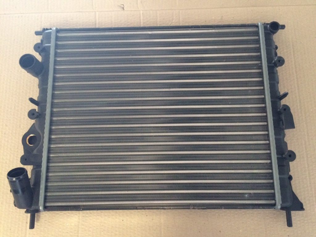 Radiateur Kangoo - Pièces détachées pour votre auto dans le Jura ...